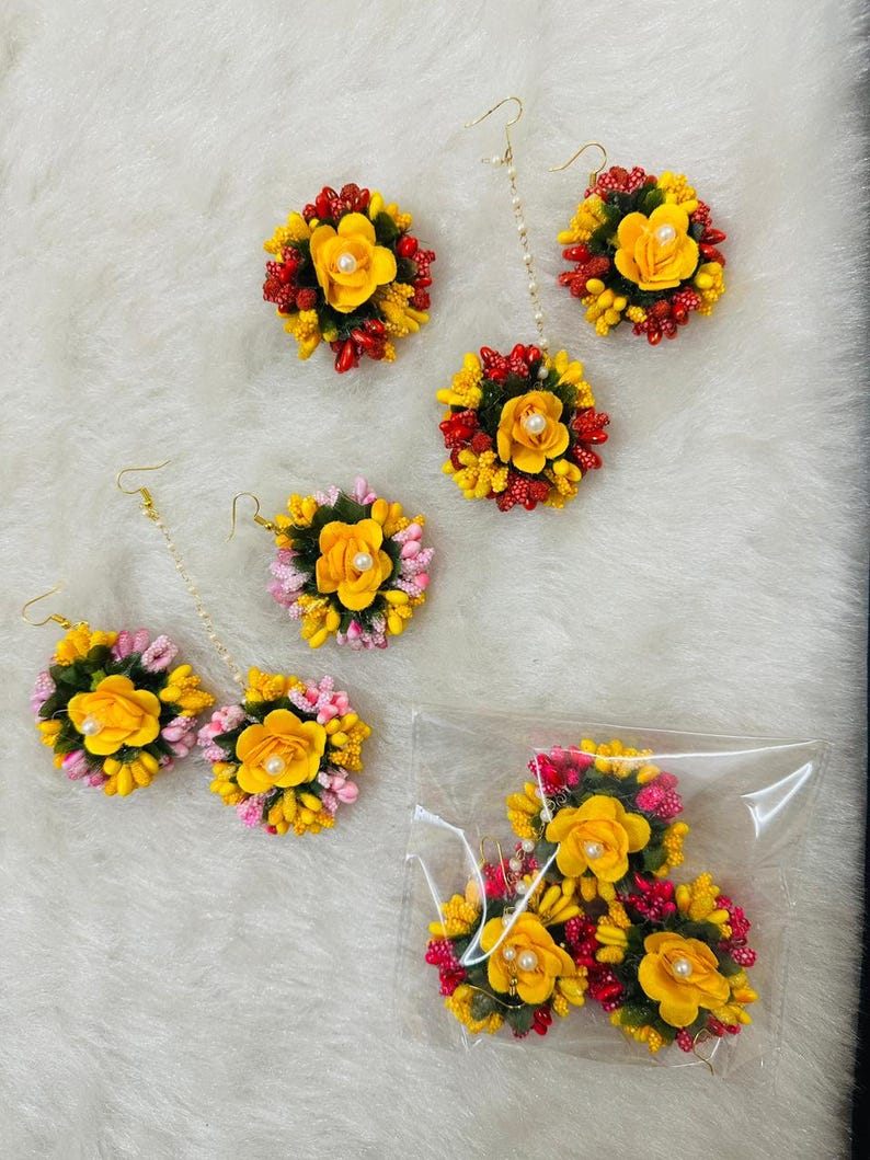 Floral Maang Tikka Mehendi Sangeet Gifts, Wedding Favors, Haldi Women's ...