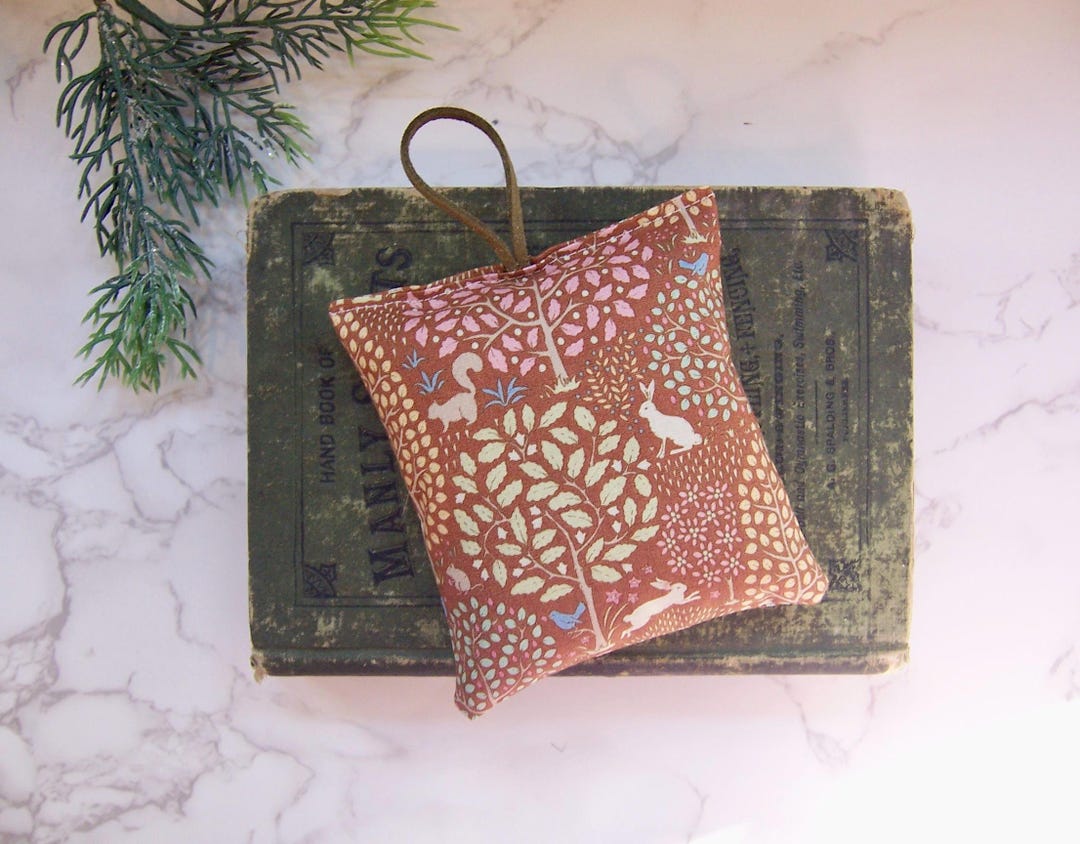 Hanging Balsam Fir Pine Sachets Sachet for Your Drawers or Bathroom ...