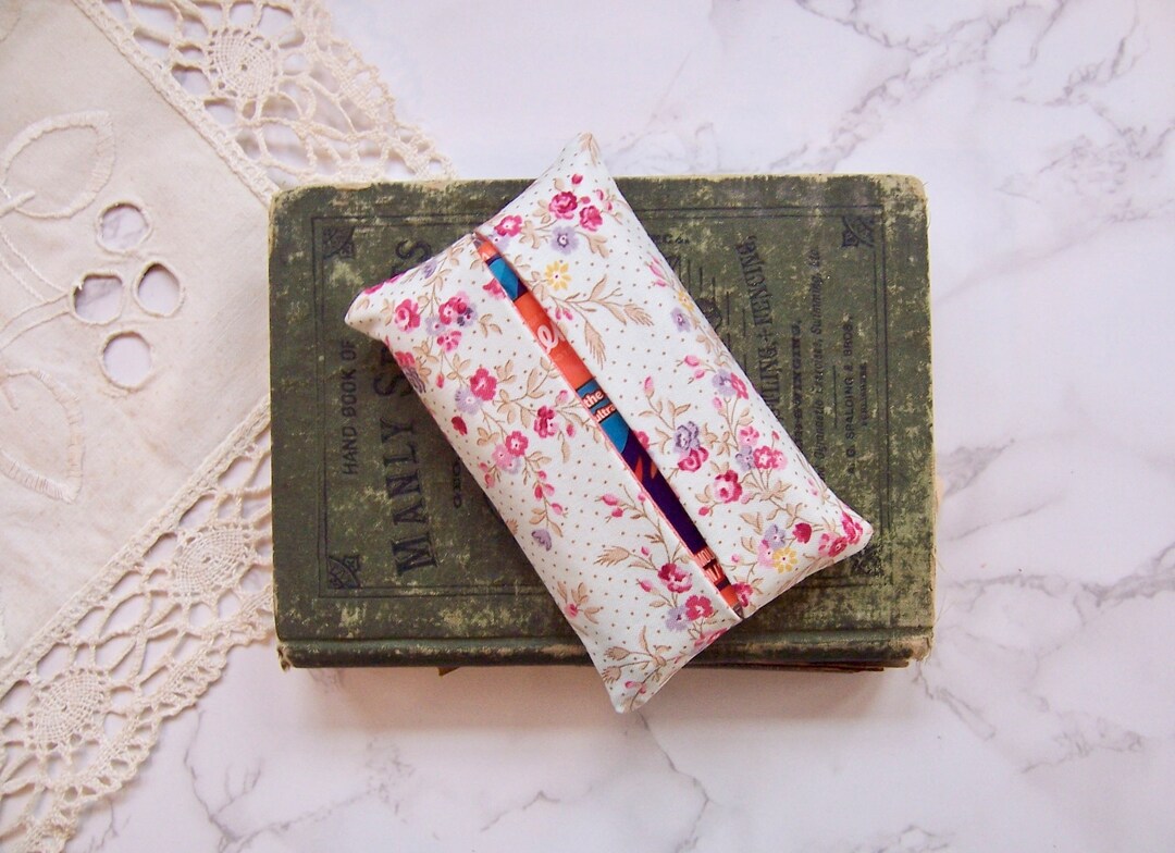 Travel Tissue Case in a Small Flower Print Pocket Tissue Travel Tissue ...