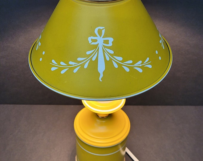 Vintage Tole Student Lamp Antique Metal Shade Toleware Desk Light ...