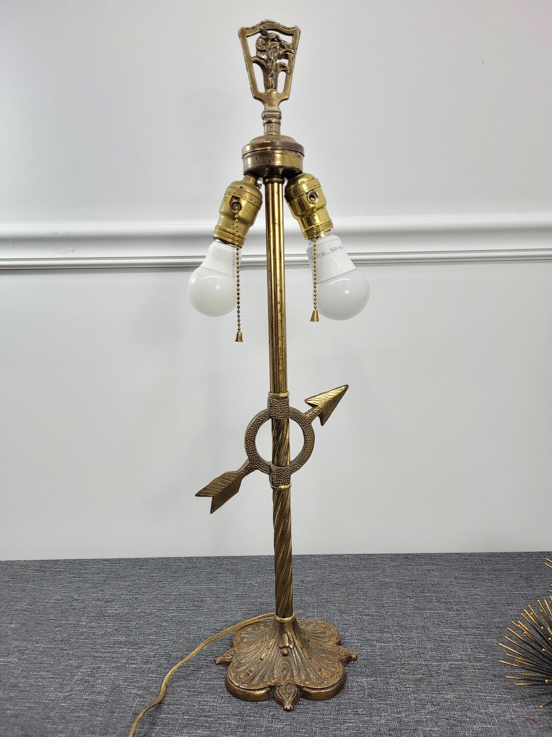 Vintage Brass Antique Table Lamp Goat Ram Head Finial Arrow Lights ...