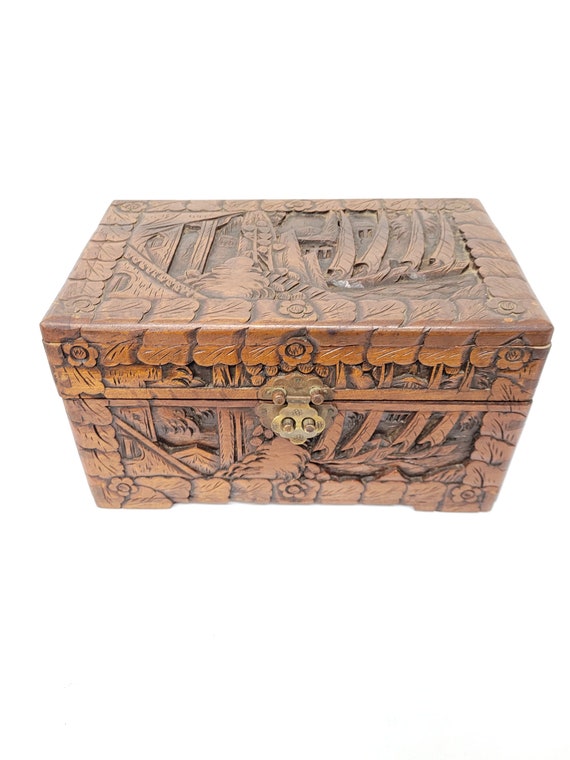 hand carved treasure box - Gem