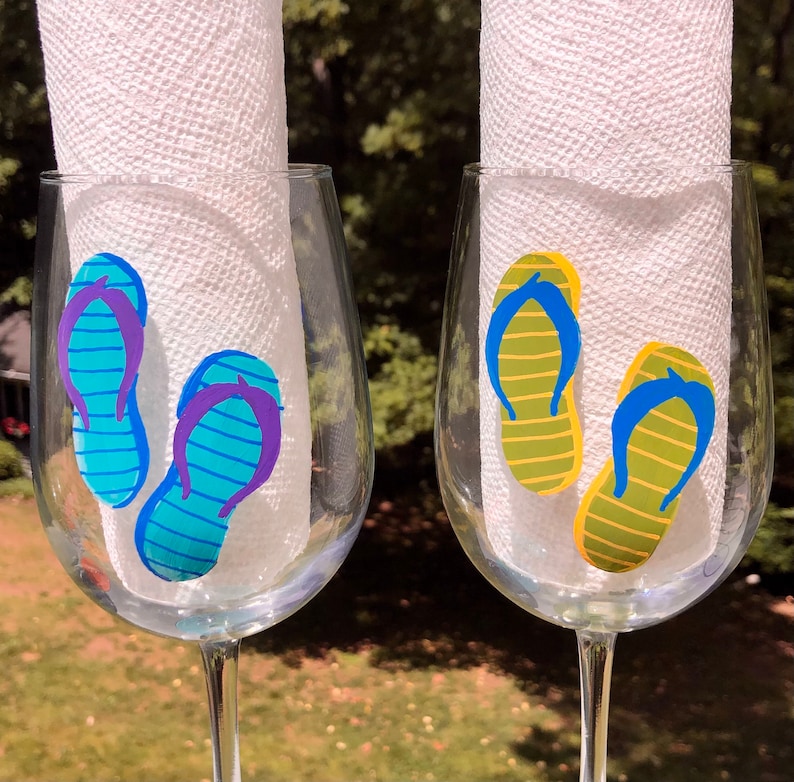 Flip Flop Hand Painted Wine Glasses. - Etsy