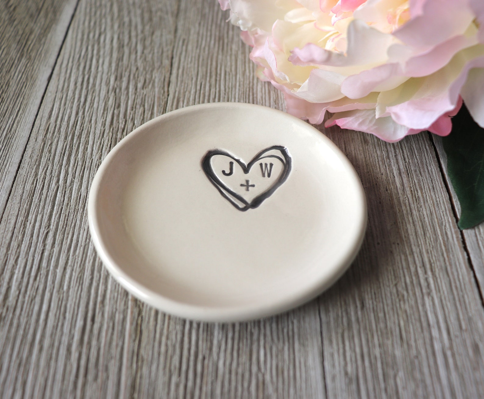 Ring dish Ring holder Engagement gift Wedding Gift Bridal | Etsy