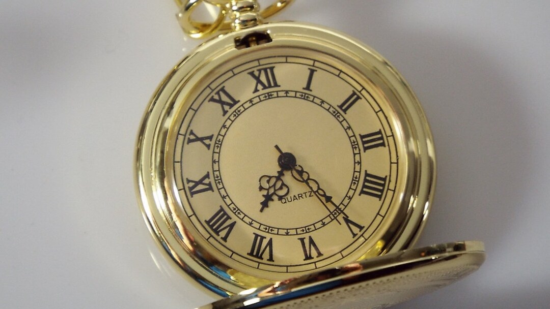 Engraved Pocket Watch Golden Crest Cover Personalized Quartz Battery ...