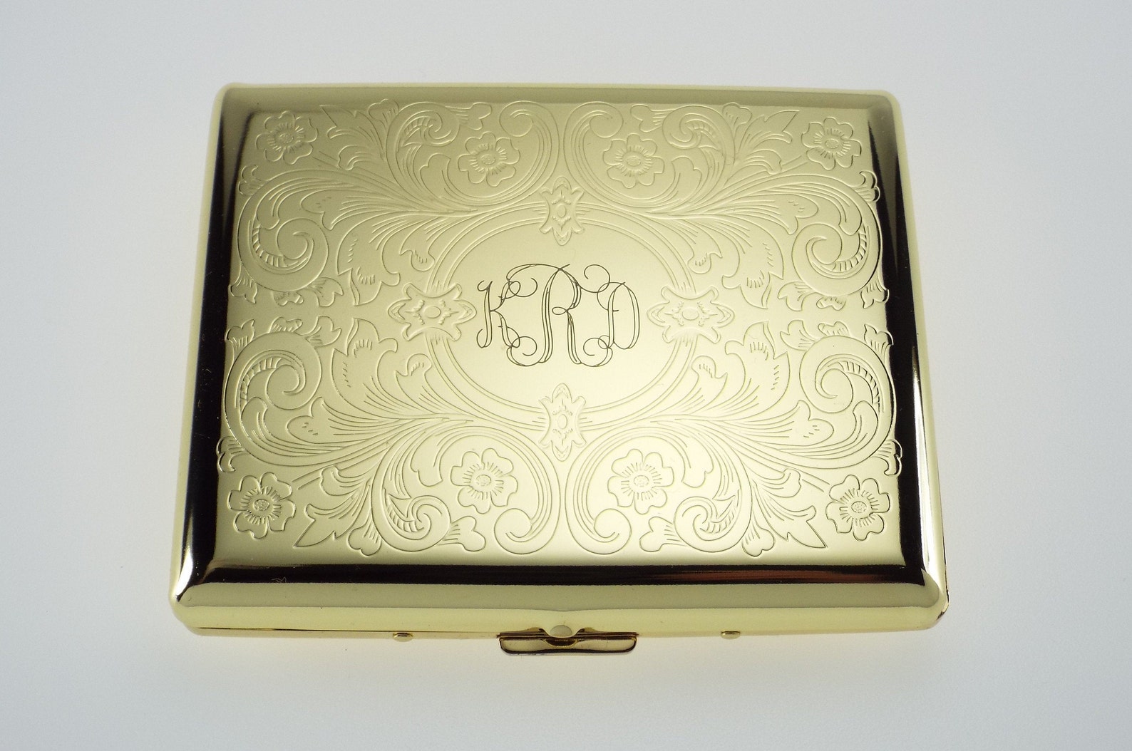 Cigarette Case Personalized Golden 100s Scrolling Design Custom ...