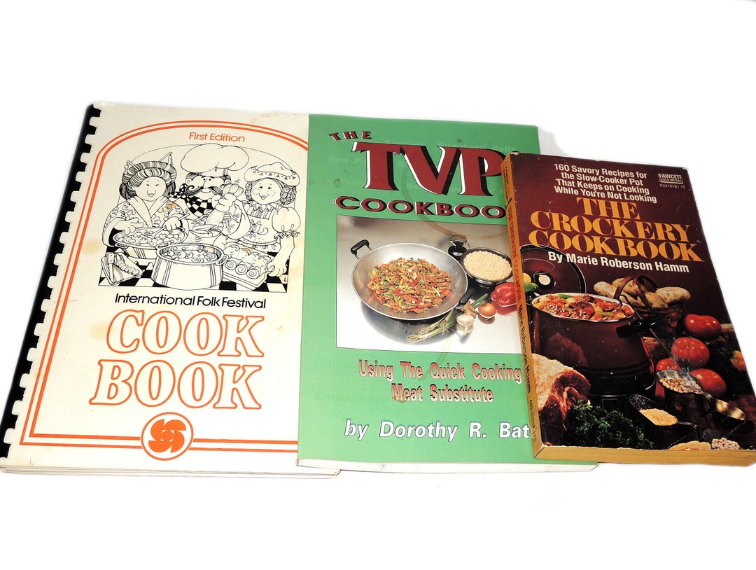 Vintage Group of Three Paperback Cookbooks - Etsy