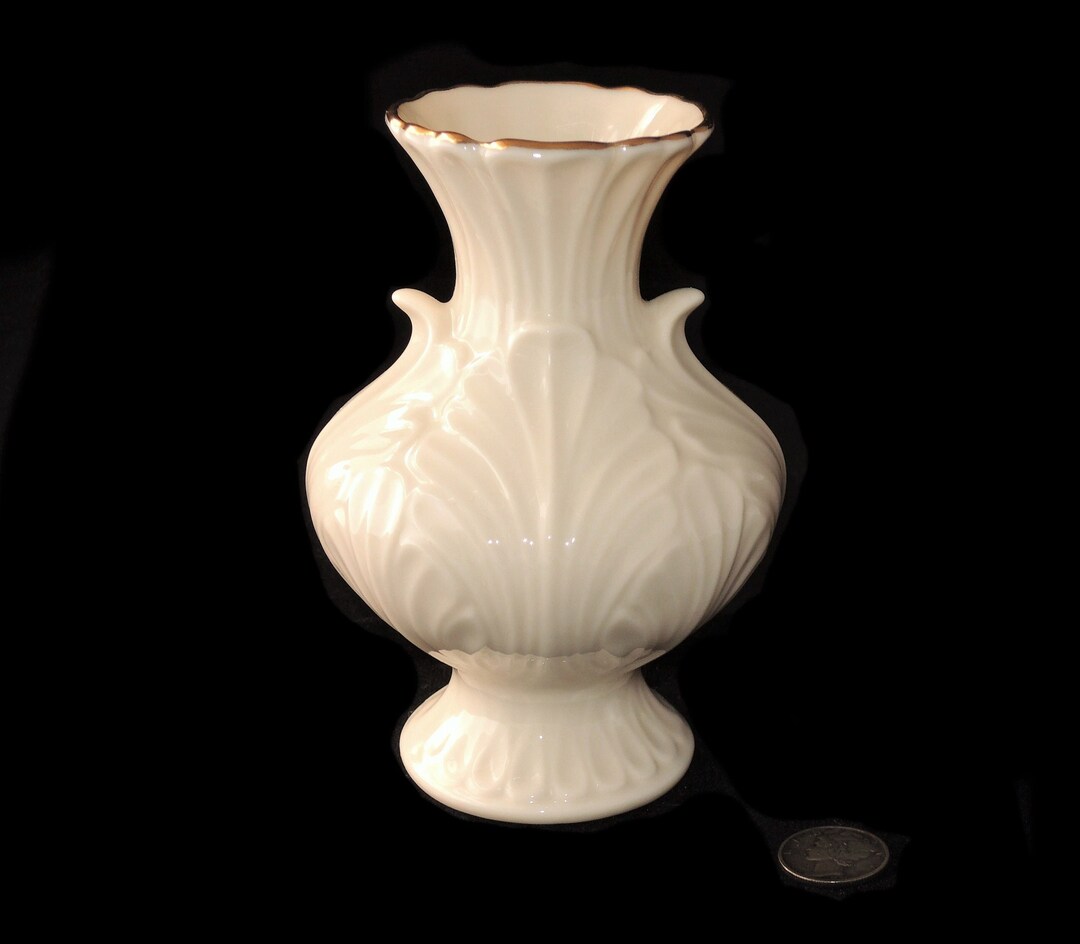 Vintage Small 4.5" Lenox Vase, Creamy White 24K Gold Trim, Elfin ...