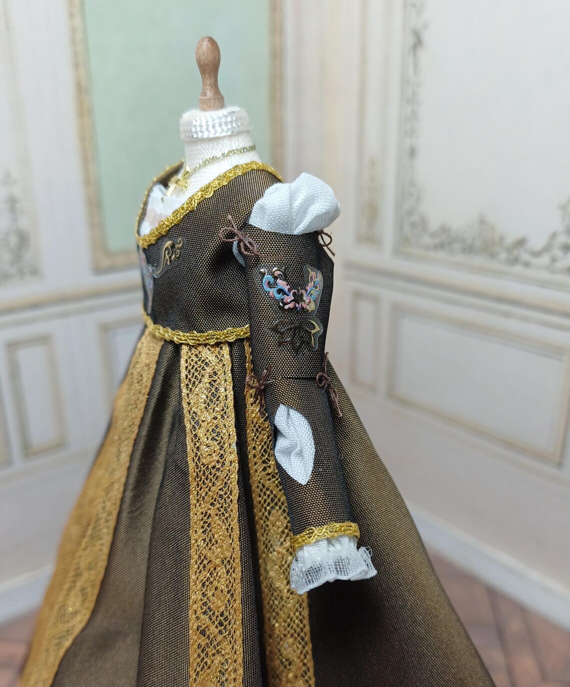 Miniature Dollhouse Italian Renaissance Mannequin - Etsy