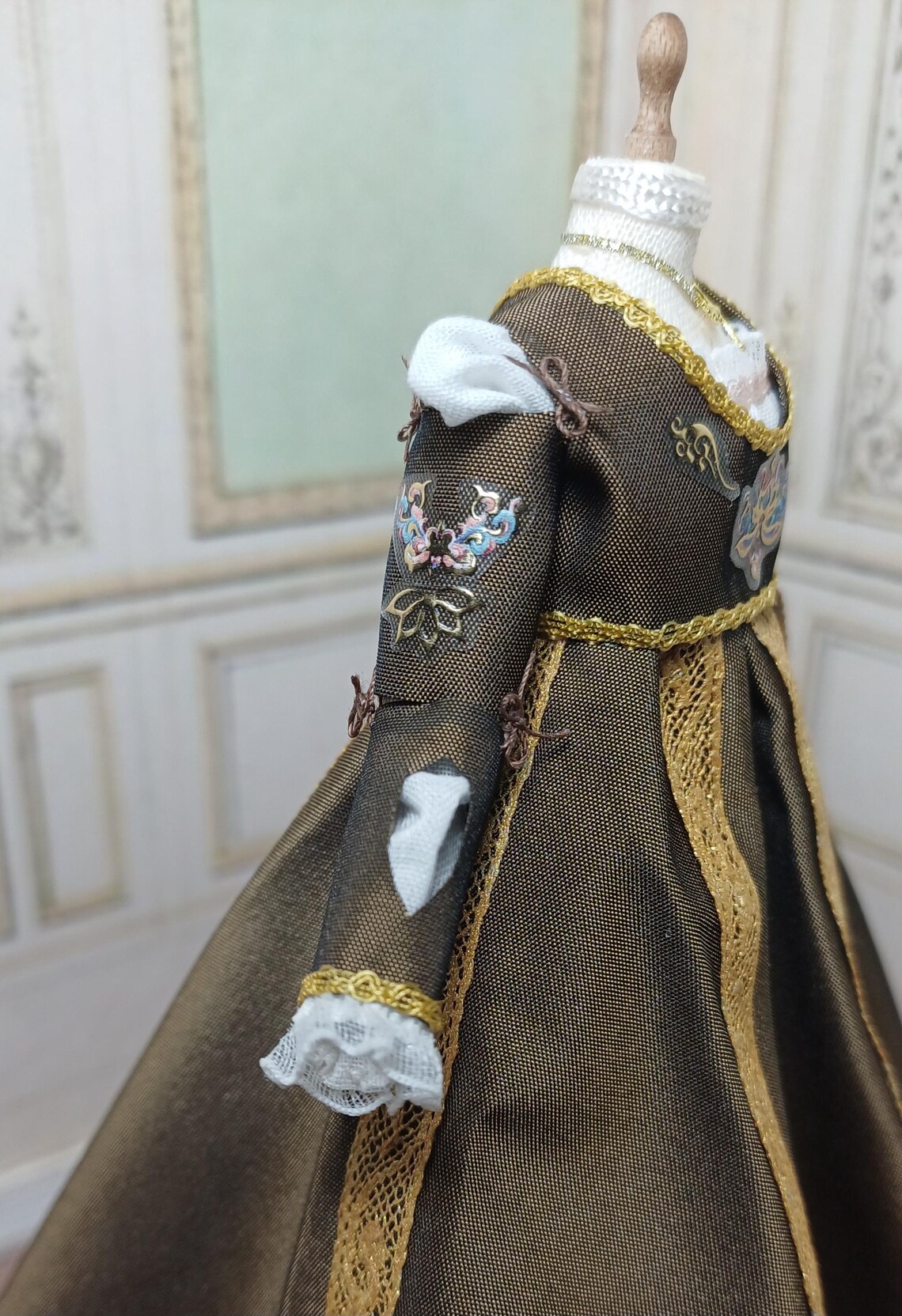 Miniature Dollhouse Italian Renaissance Mannequin - Etsy