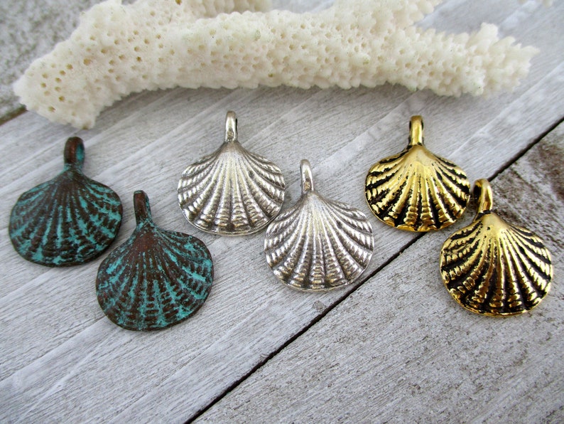 2 Scallop Shells Pendants With Bail 15mm Mykonos Castings - Etsy