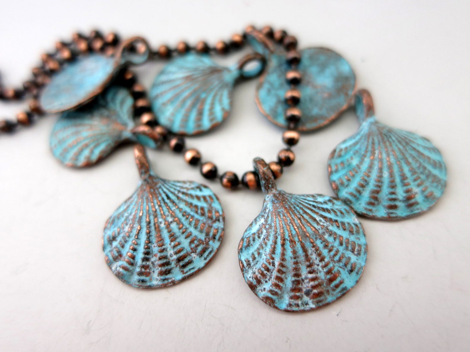 2 Scallop Shells Pendants With Bail 15mm Mykonos Castings - Etsy