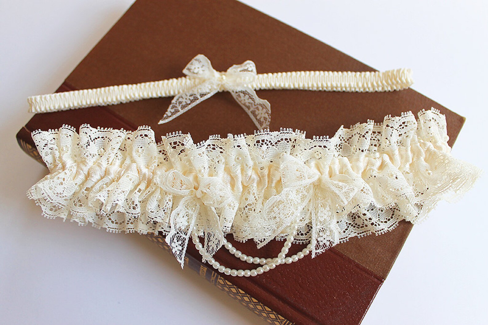 Pearl Garter, Wedding Lace Garter, Bride Garter Set, Ivory Wedding ...