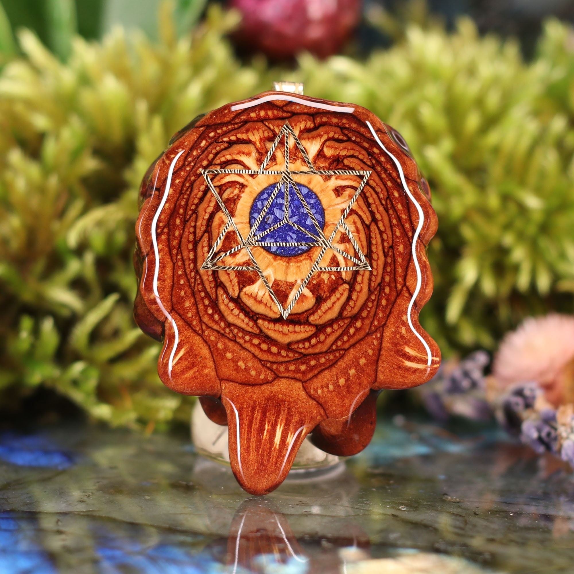 Glowing Crushed Lapis Lazuli With Gold Merkaba (medium) Third Eye ...