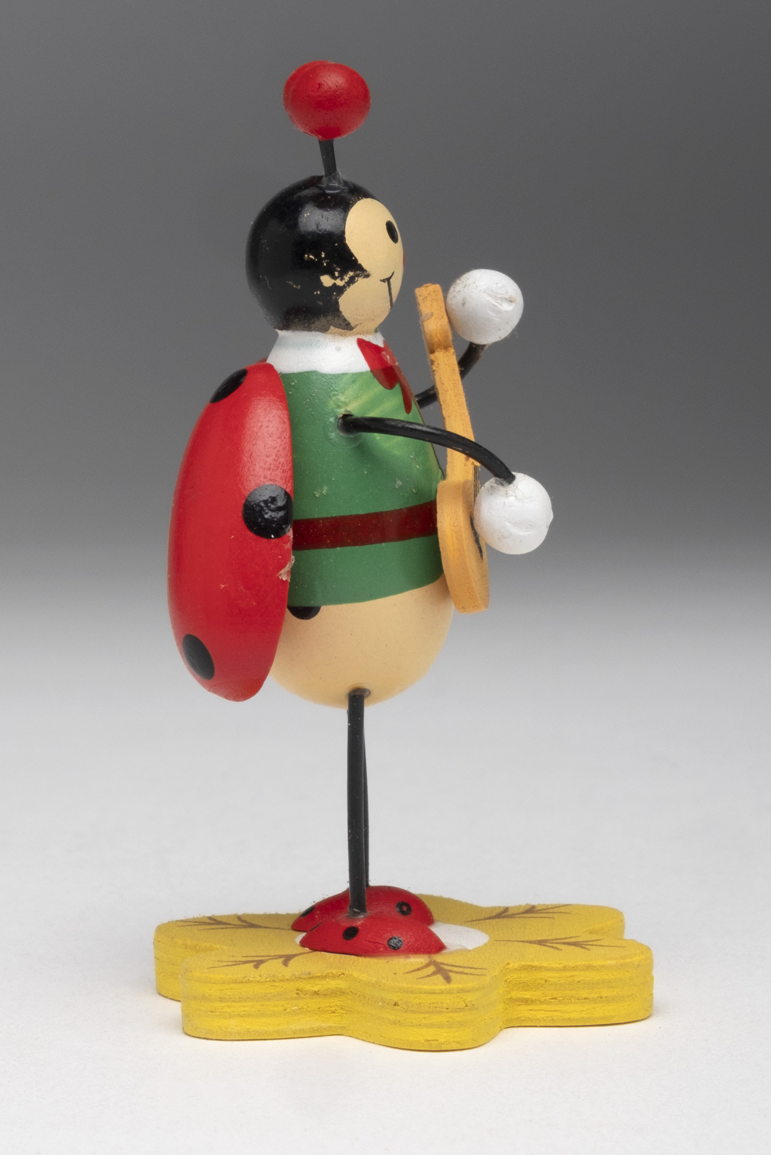 Art & Collectibles Vintage Volkskunst Hubrig lady bug guitar player ...