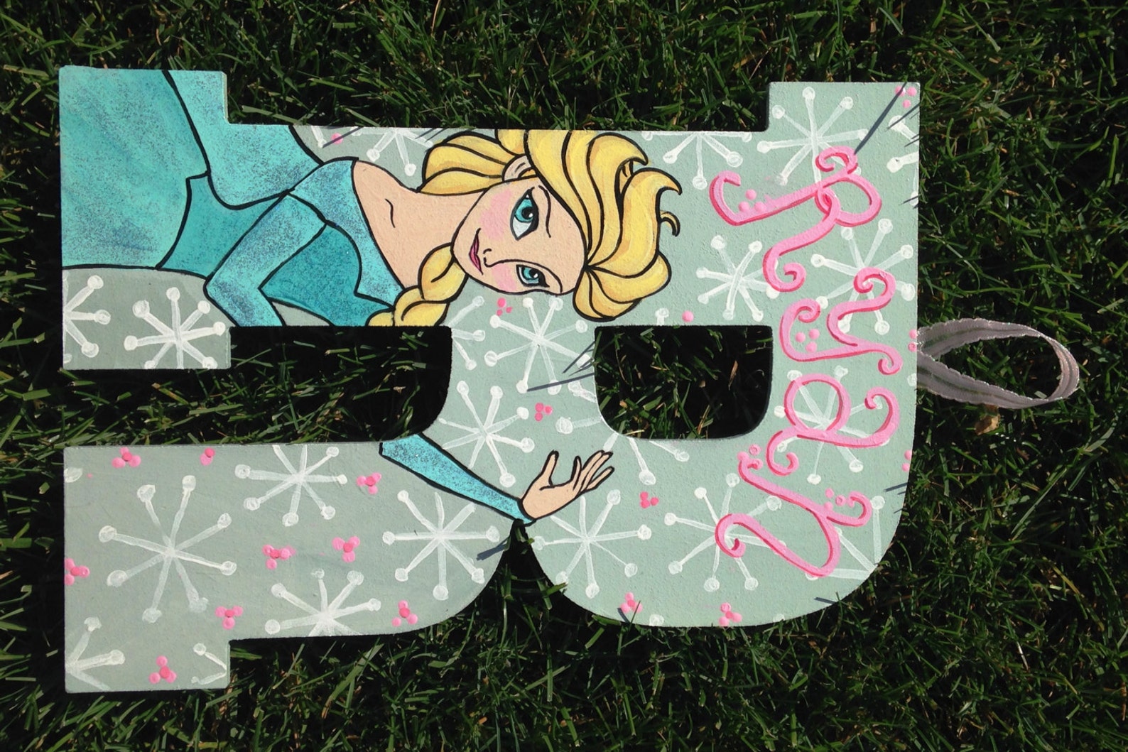 HAND PAINTED 13" Frozen Letter Elsa - Etsy