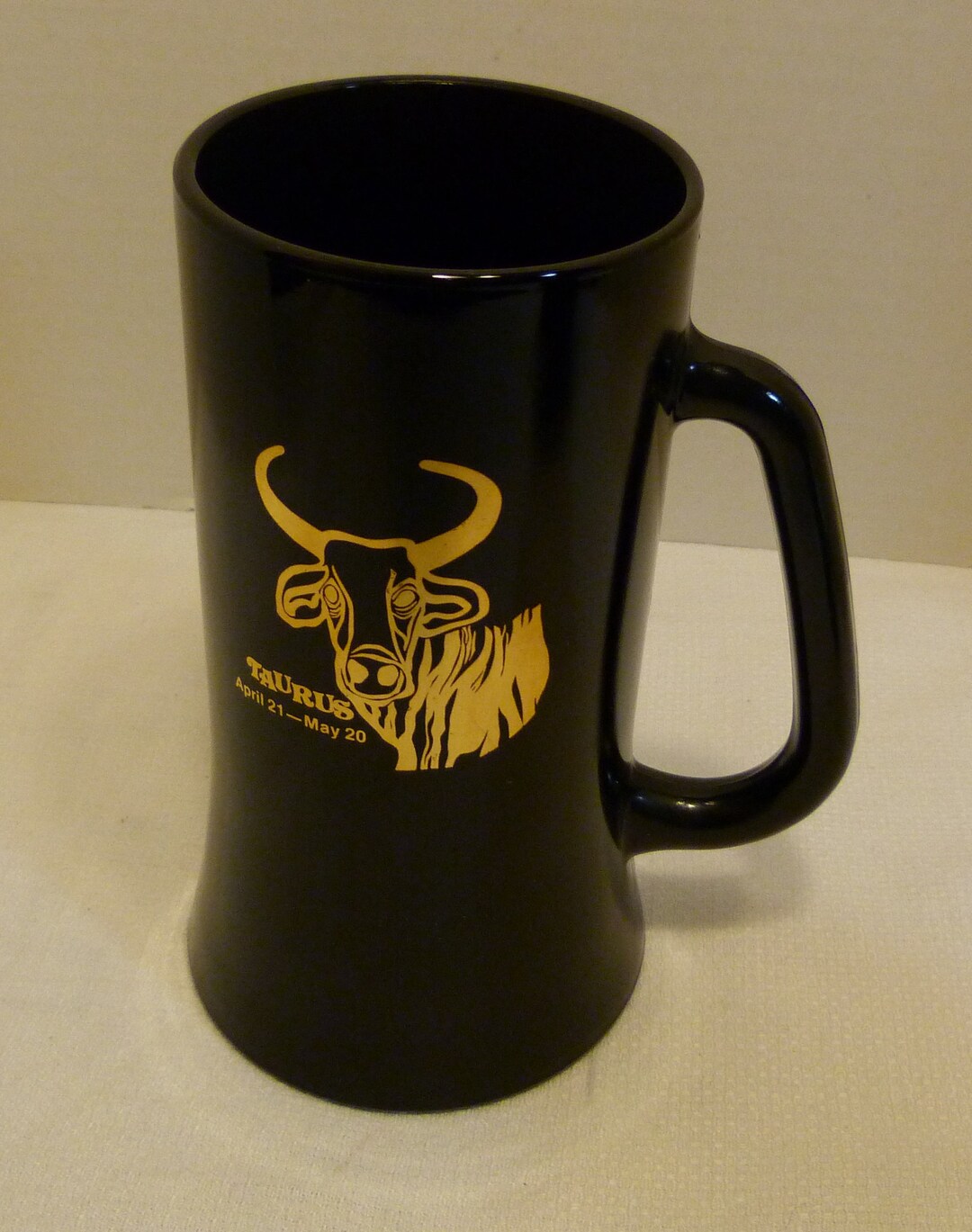 Indiana Glass for Tiara Black & Gold Decorated 1986 taurus Zodiac Stein ...
