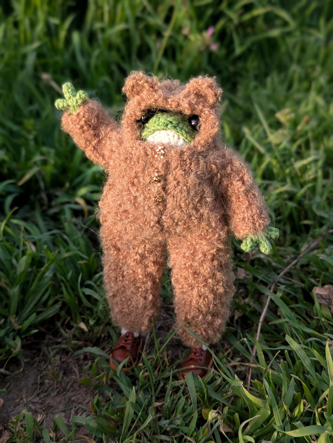 Handmade Knitted Frog in Teddy Costume — 6.7''(17cm) Soft Yarn ...