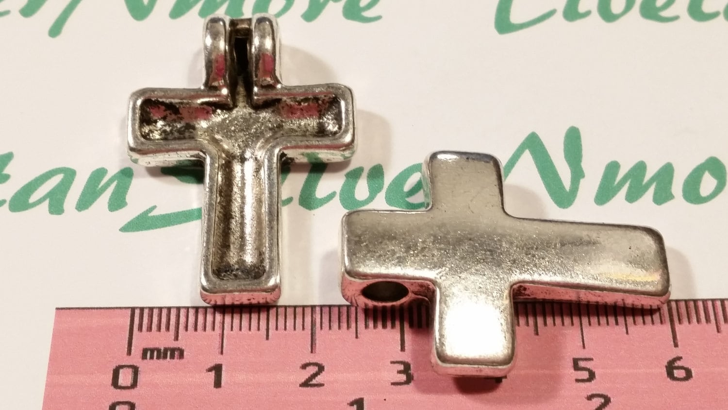 2 Pcs per Pack 38x28mm Plain Solids 5.5mm Thickness Cross Pendant ...