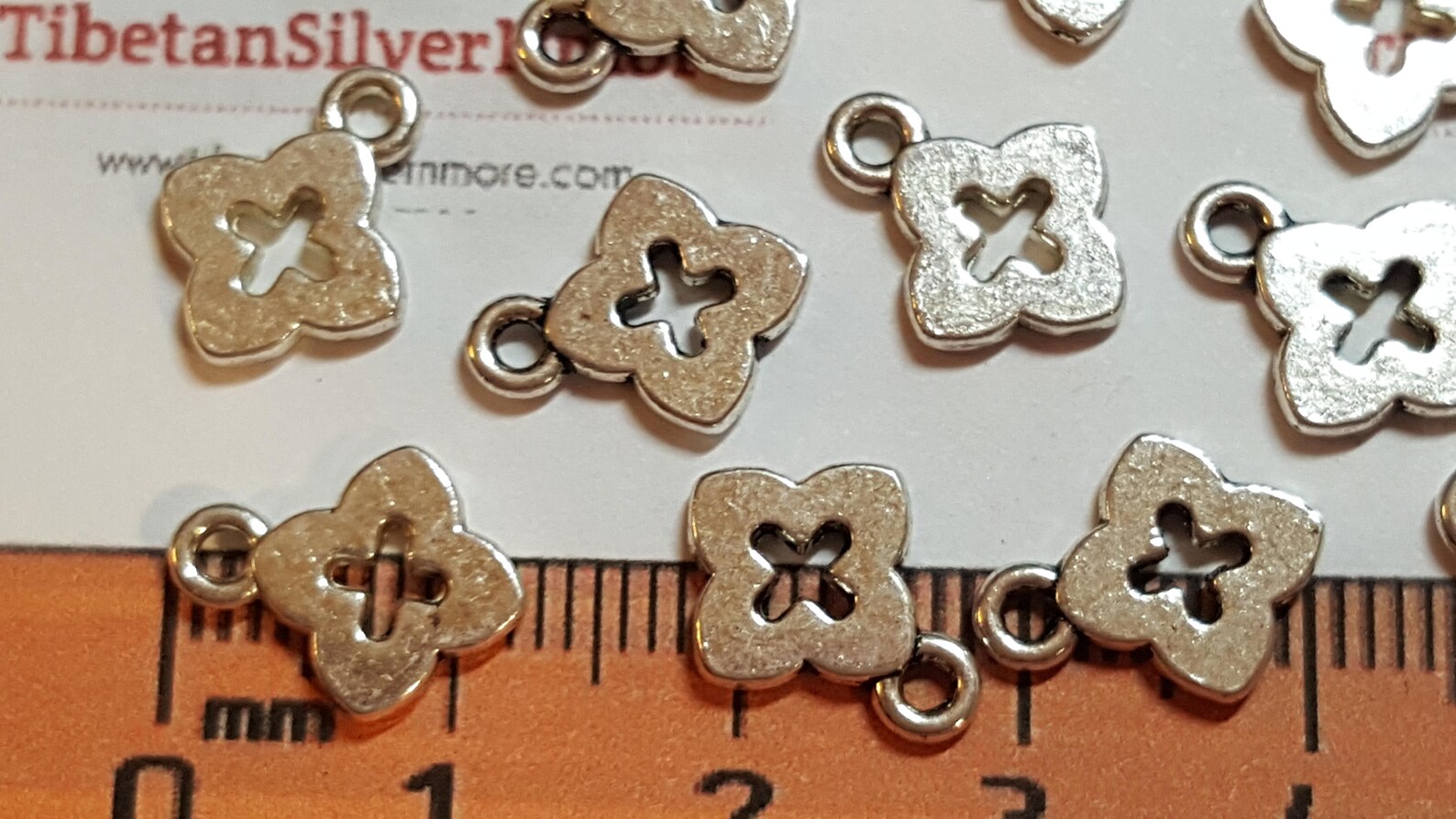 40 Pcs per Pack 13x10mm Plain 4 Clover Coin Tag Charms Antique - Etsy