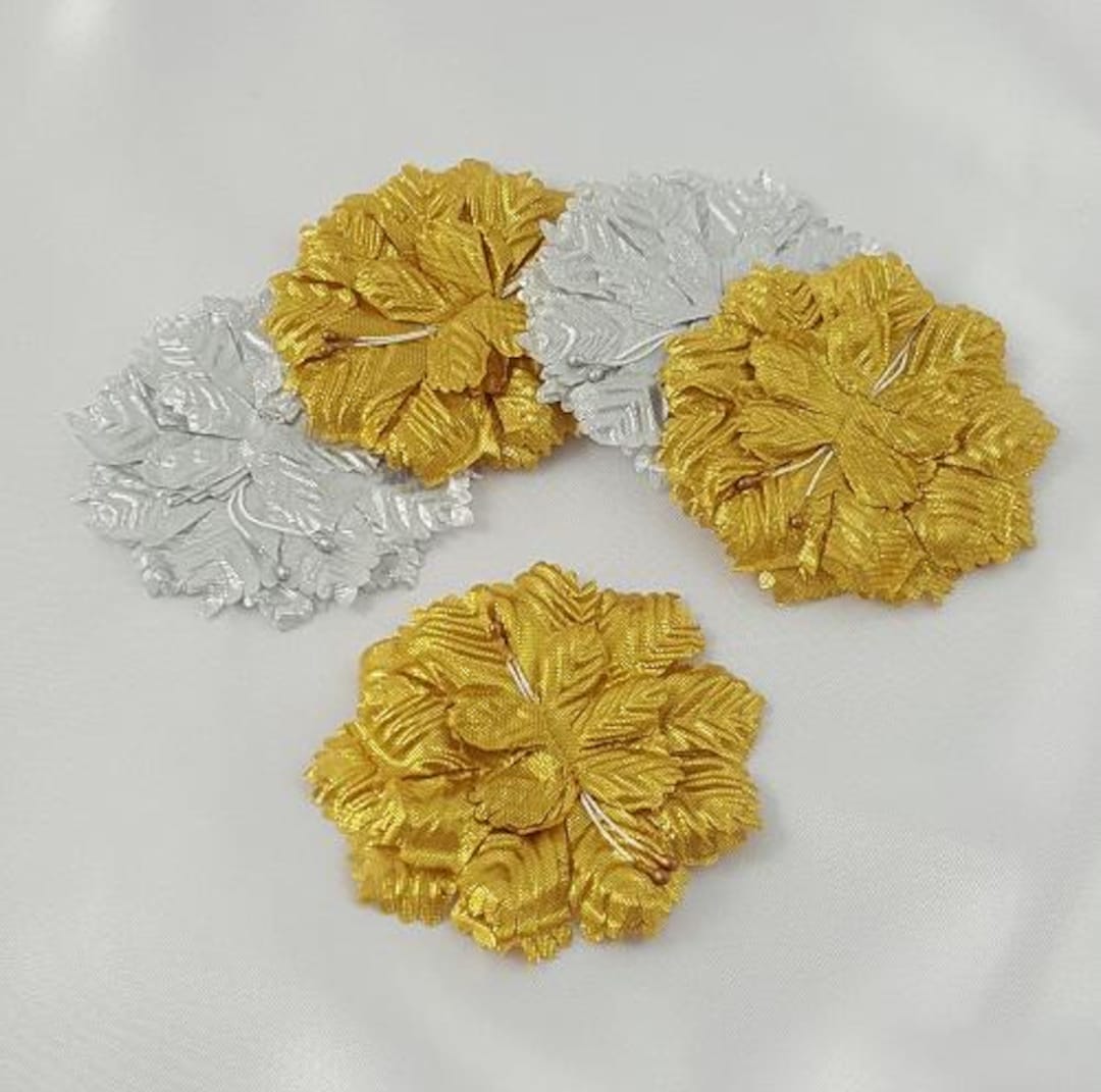 24 Pc Carnation Flowers, Capias, Flat 3" Gold or Silver - Etsy