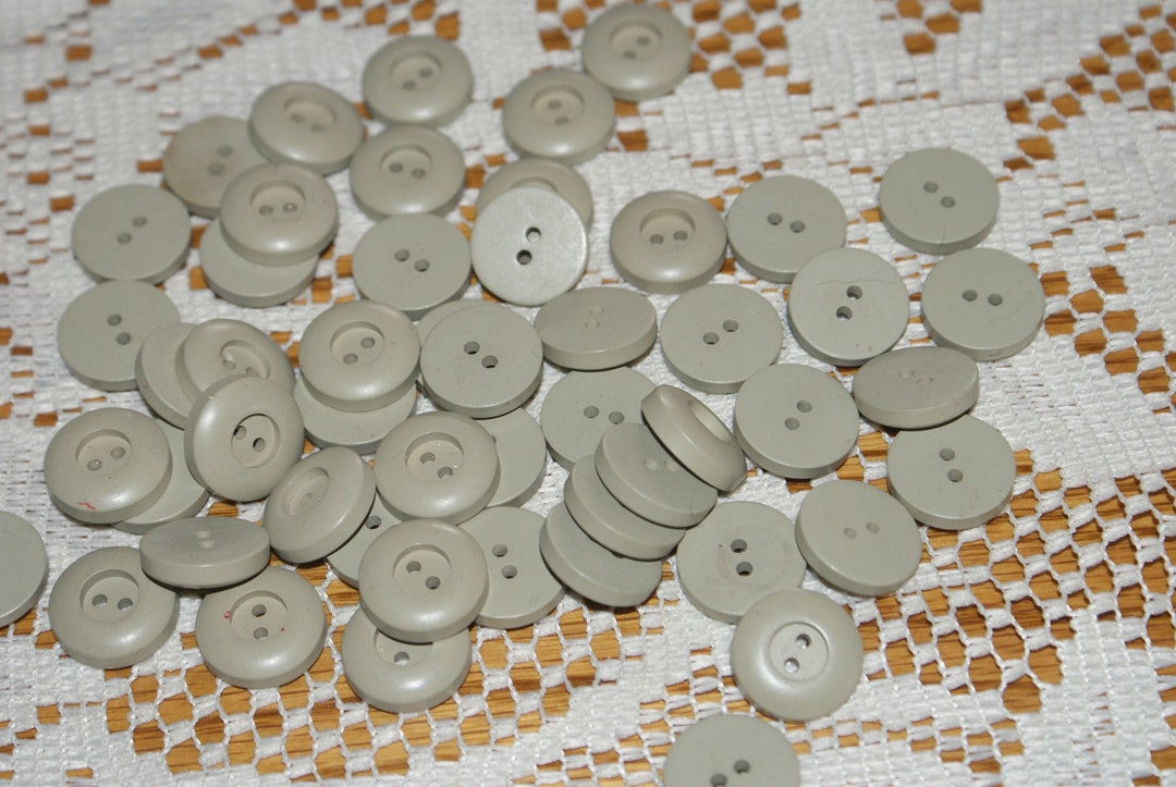 Bulk 100 Pale Olive Green 3/4 Inch Two Hole Buttons Never Used Buttons ...