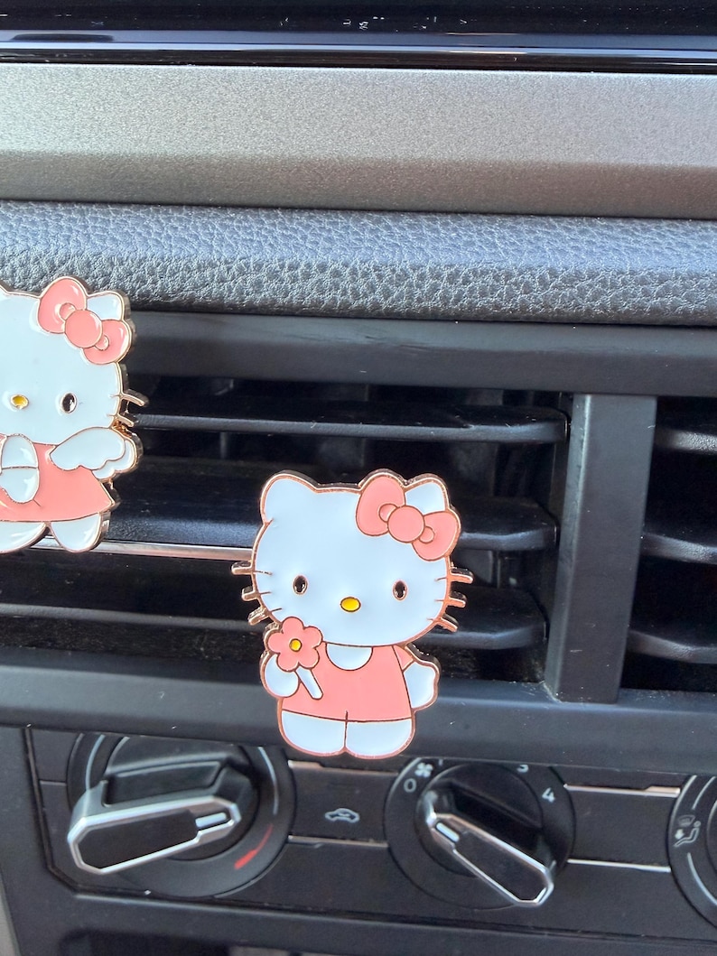 Cute Sanrio Hello Kitty Car Air Vent Clip | Decorative Car Vent Charms ...