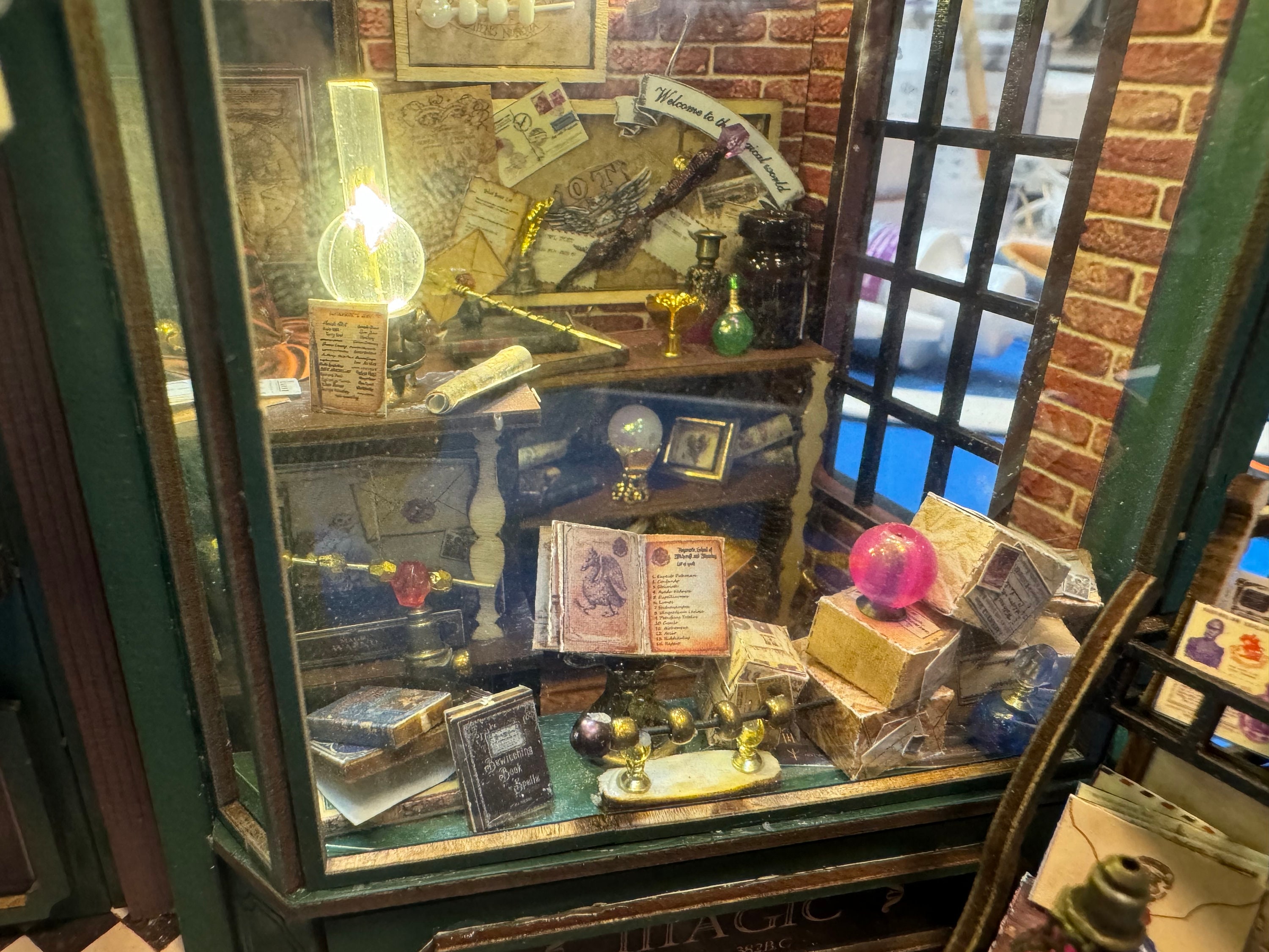 Harry Potter Wand Shop Diorama - Etsy