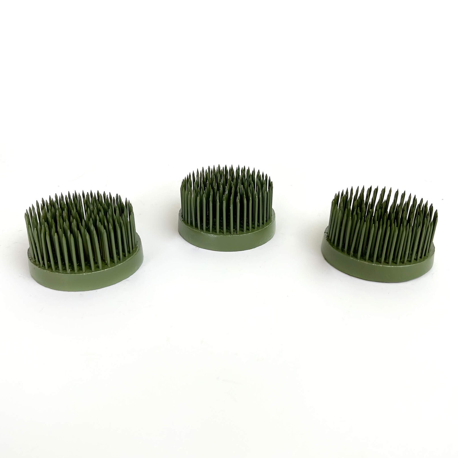 Round Metal Flower Holder Pin Frog Sets ~ the Perfect Gift for ...