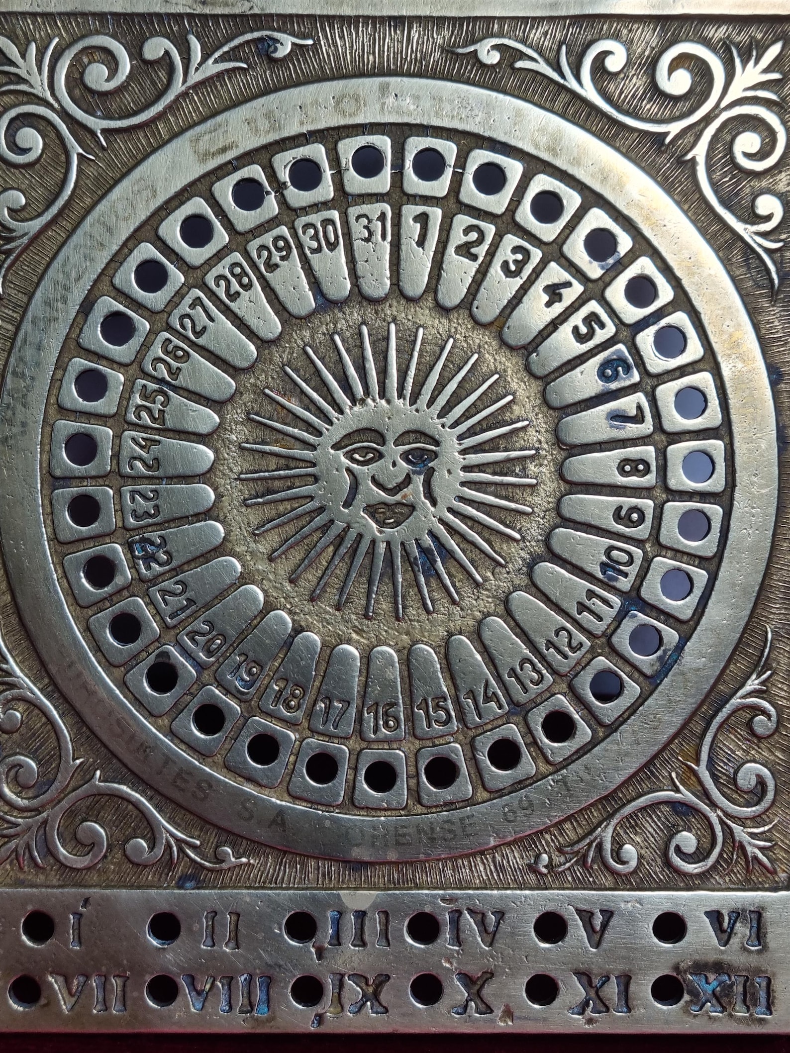 Vintage Brass Sundial Perpetual Calendar With Stand – Decorative ...