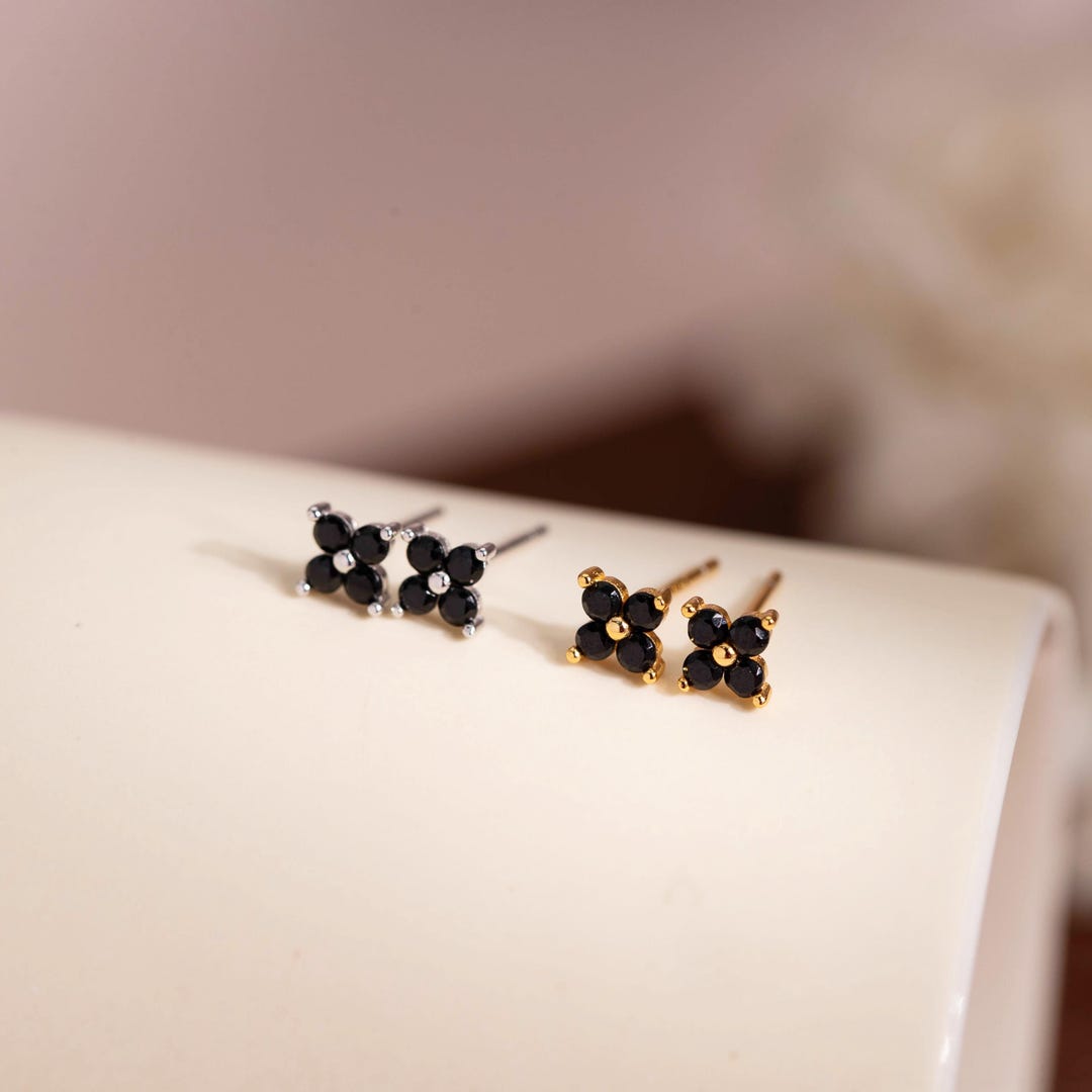Black Clover Flower Studs, Dainty Floral Earrings, Clover Earrings ...