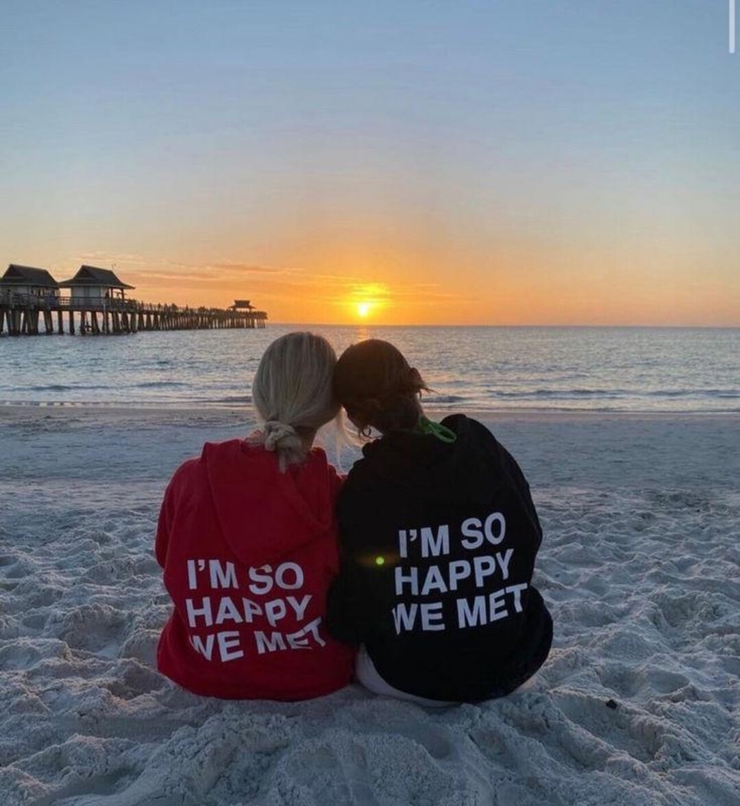 Viral I’m so Happy We Met Hoodie | Romantic Quote Sweatshirt, Couples ...