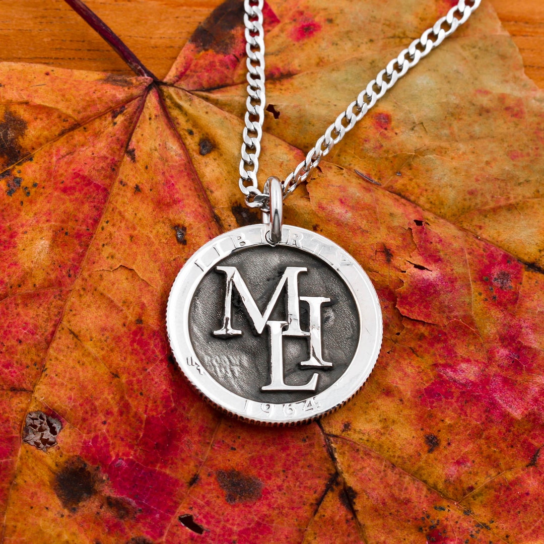 Overlapping and Engraved Monograms Necklace Customizable - Etsy