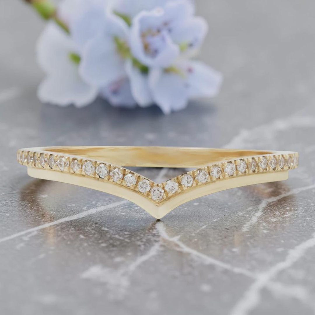 Curved Chevron Diamond Band, V Shaped Wedding Ring, Lab Grown Diamond ...