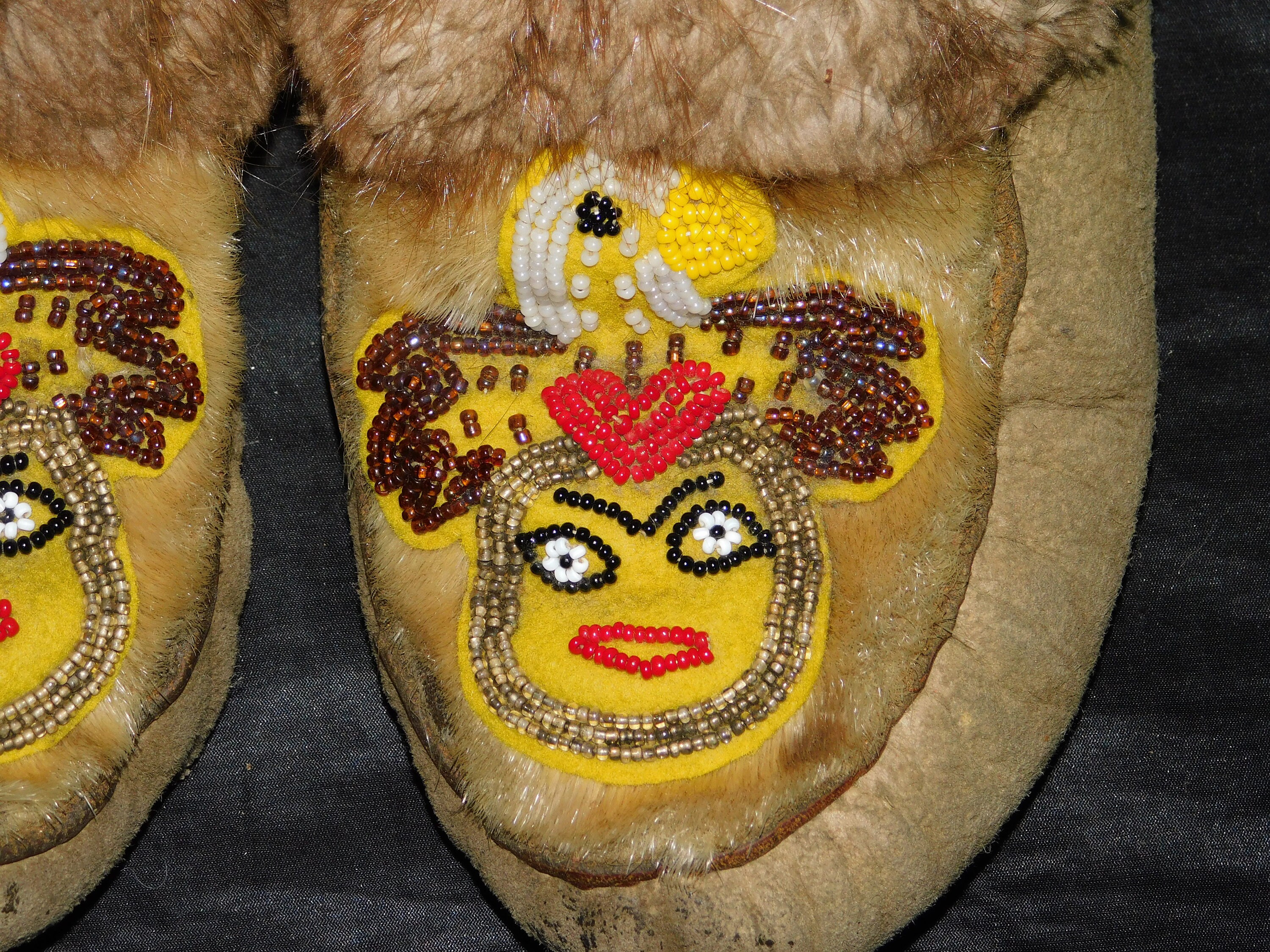 Vintage Alaska Native Eskimo Beaded Slippers for UPCYCLING Yellow Felt ...