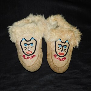 Vintage Alaska Native Made Beaded Bear Child Moccasin Slippers Leather ...