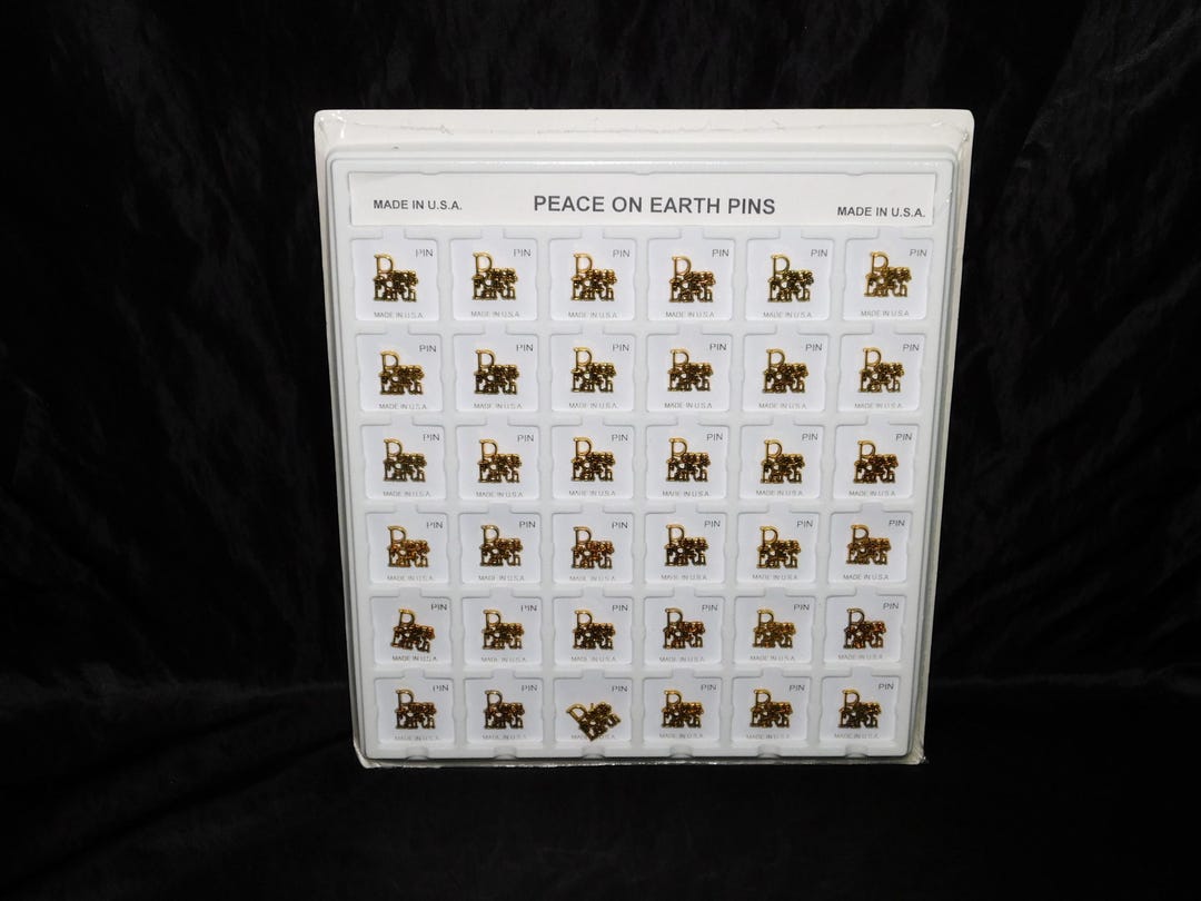 Vintage Lot 36 Peace on Earth Pins NEW Retail Display Board USA Made ...