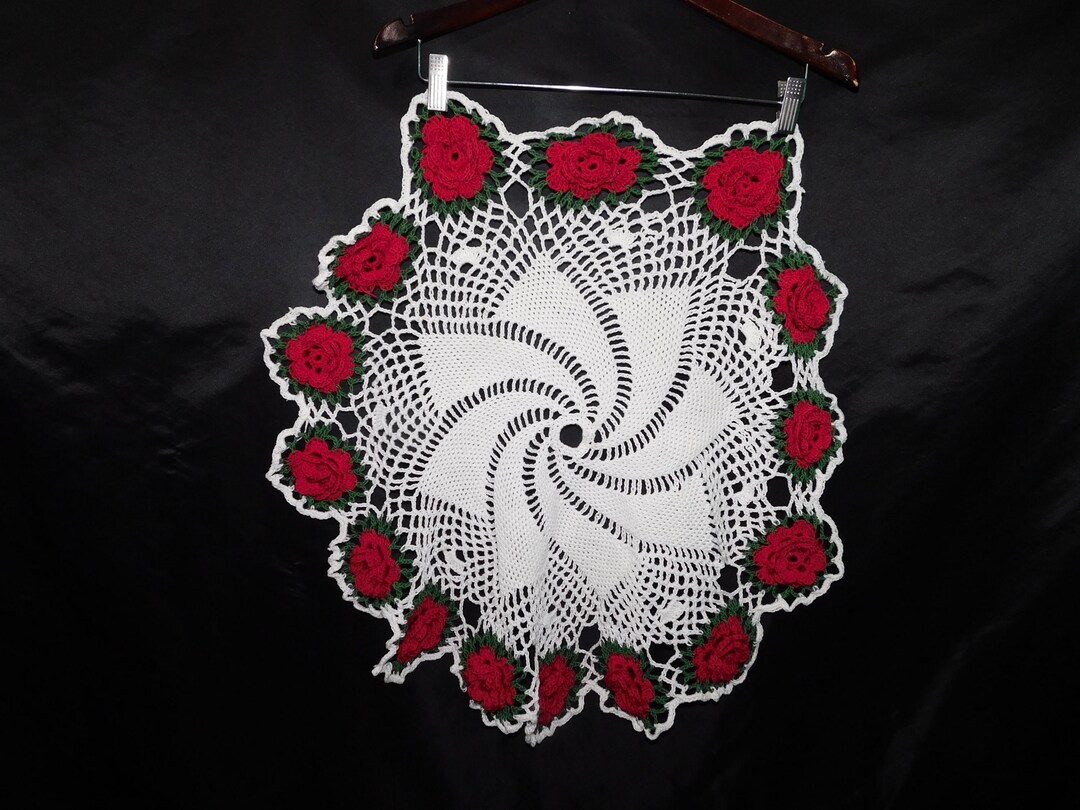 Red Rose Edge White Doily Large 26" Dia Hand Crochet Cotton Round ...