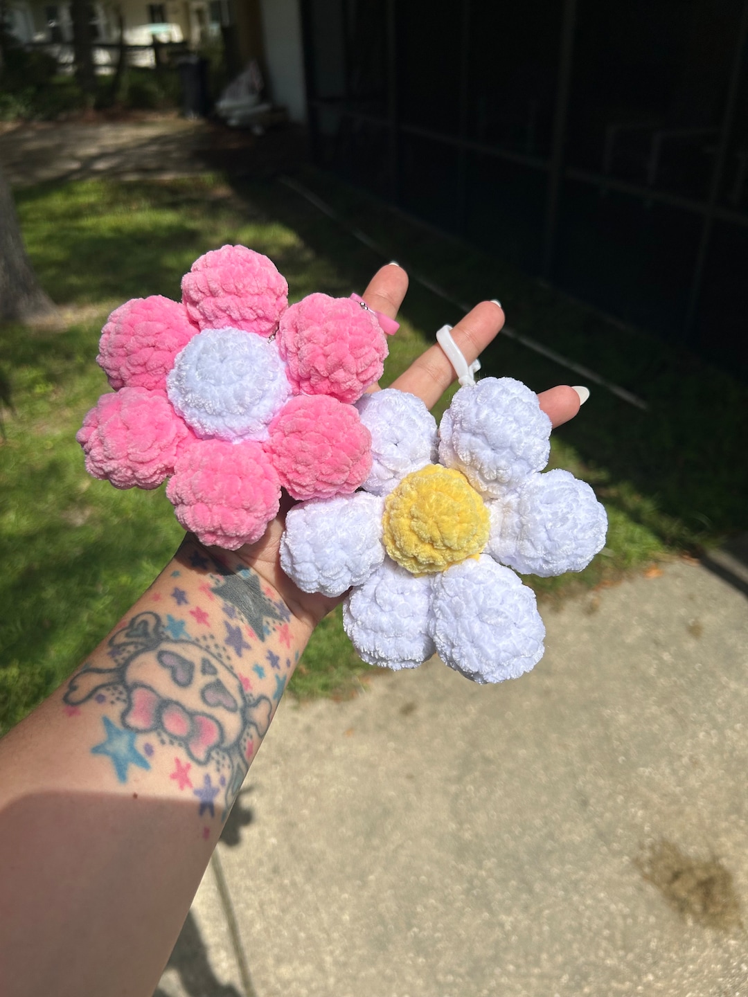 Flower Crochet Keychain, Plush Amigurumi, Stuffie, Plushie, Friend Gift ...