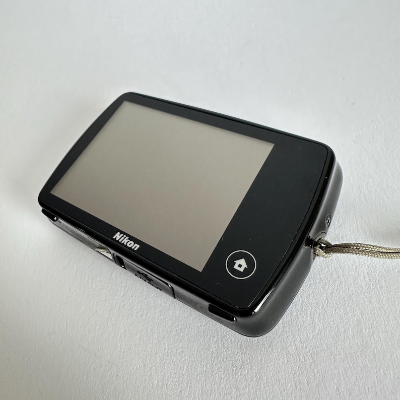 Nikon Coolpix S01, Digital Camera — Vintage Compact 10.1 MP, 3x Zoom ...