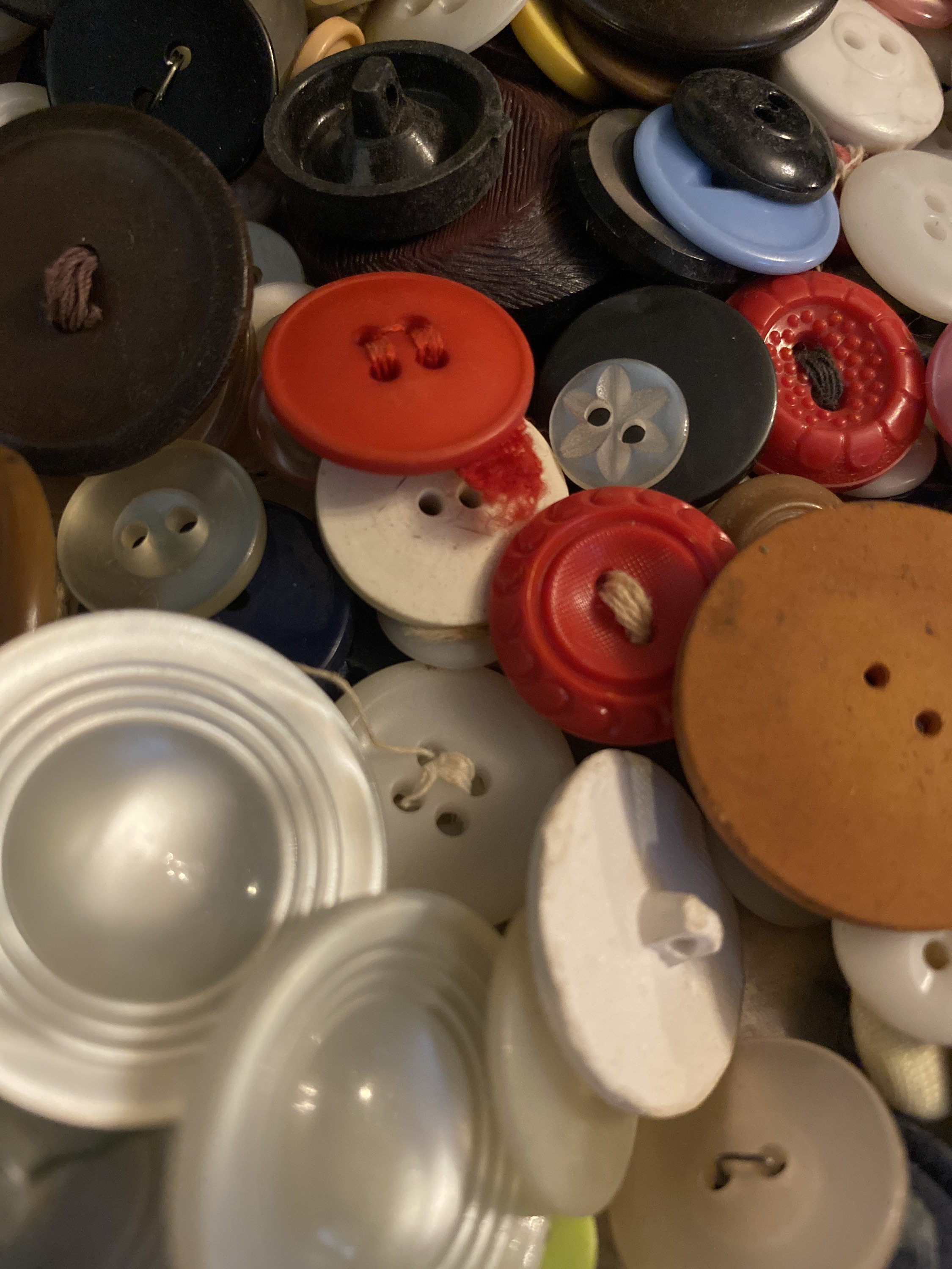 2 oz assortment of mixed vintage buttons all sizes & colors | Etsy
