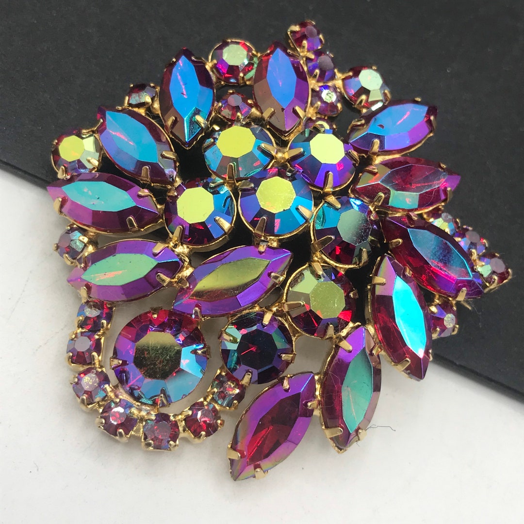 Weiss Designer Signed Jewelry, Vintage Rhinestone Brooch, Collectible ...