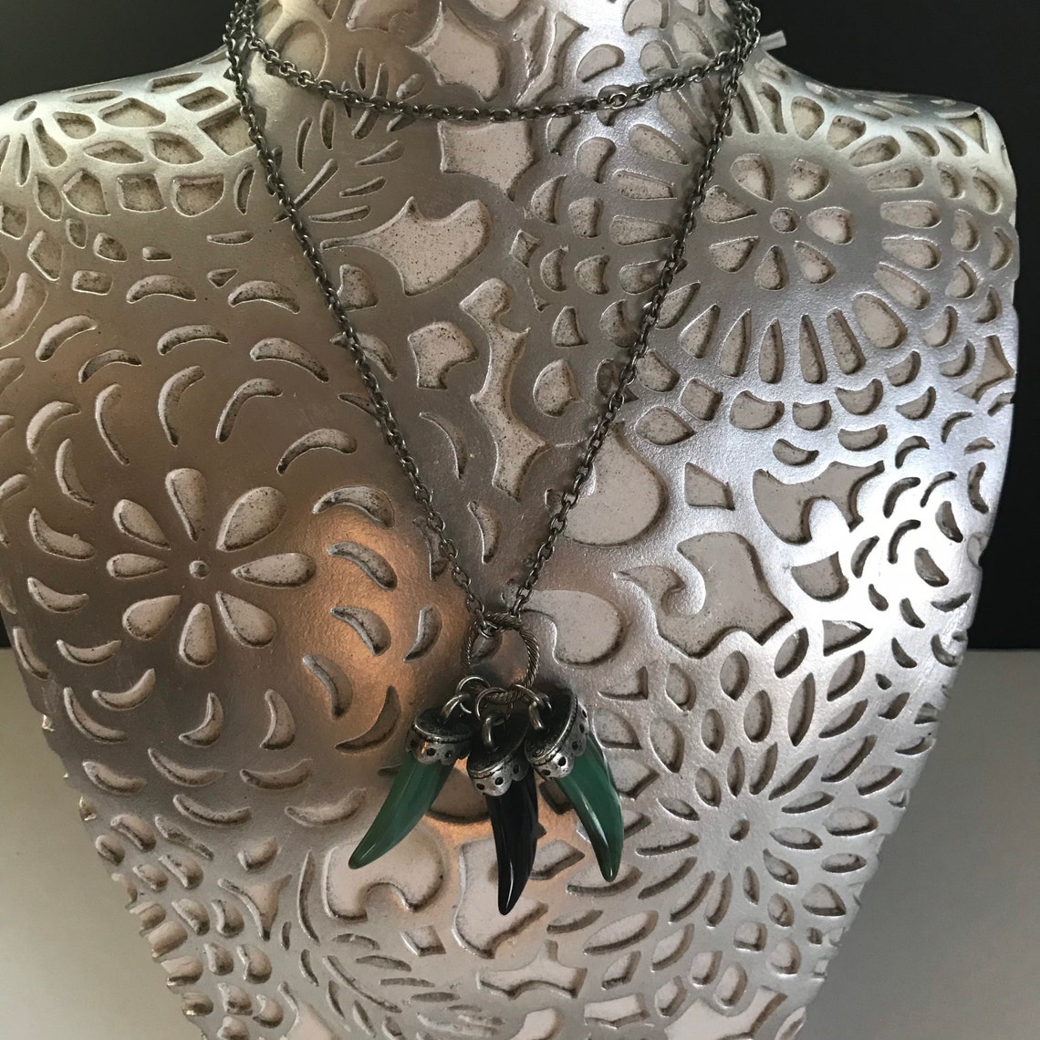 Retro cool FAUX jade horn three pendant necklace | Etsy