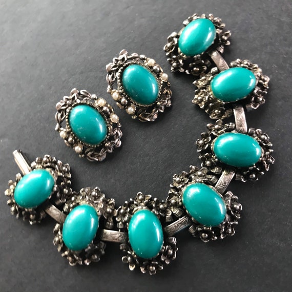 Mid Century Green Lucite Cabochon Victorian Revival SELRO | Etsy