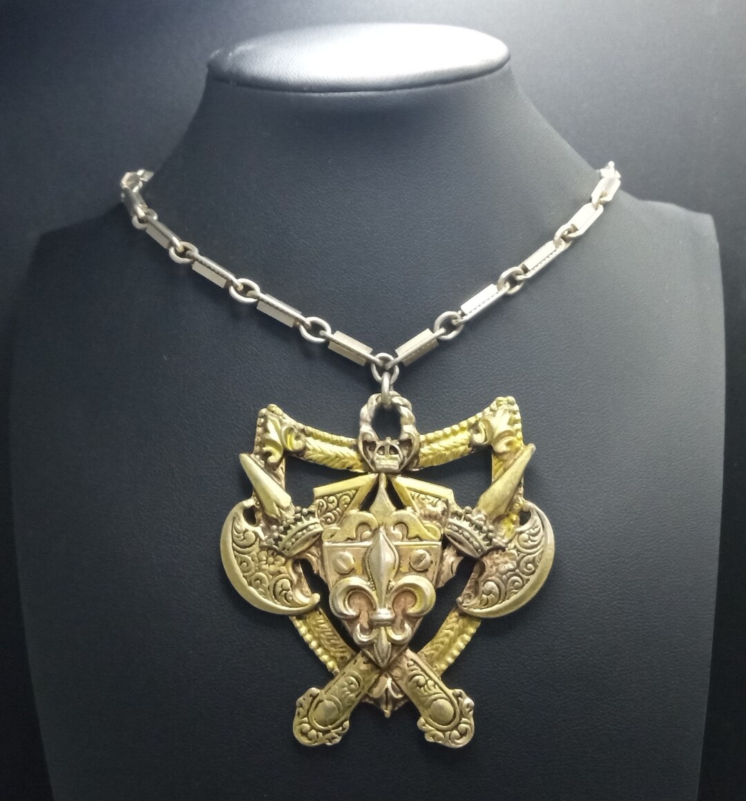 Dafri Toronto Vintage Fleur De Lis Sword Crown Crest Pendant Necklace ...