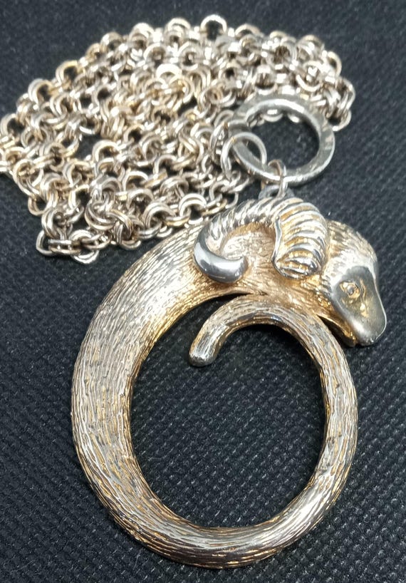 Vintage ram pendant necklace - Gem