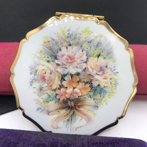 Vintage Compact by Stratton London England Mid Century Modern Home ...
