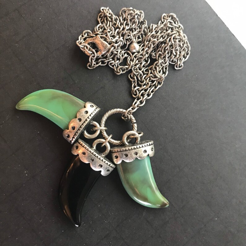 Retro Cool FAUX Jade Horn Three Pendant Necklace | Etsy