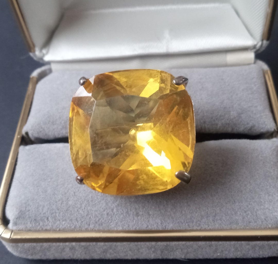 Vintage Huge Yellow Lucite Rhinestone Statement Ring US Size 5 1/4 - Etsy