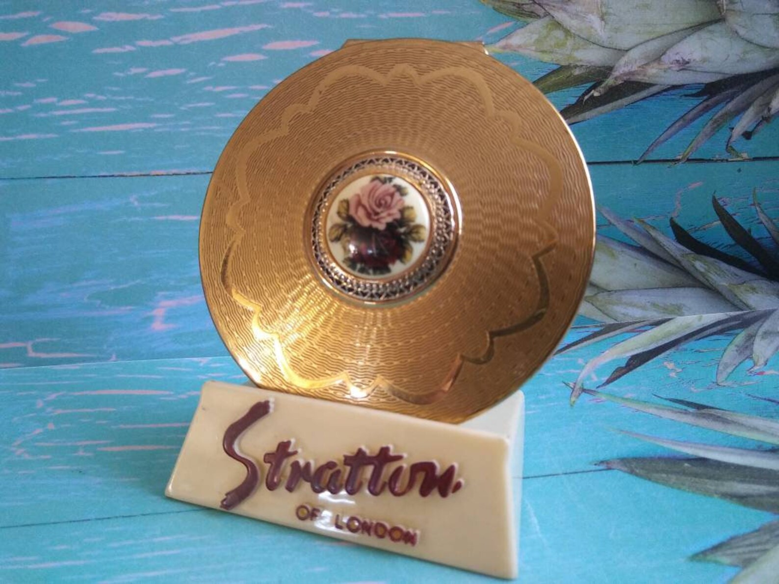 Vintage Compact by Stratton London England Mid Century Modern - Etsy